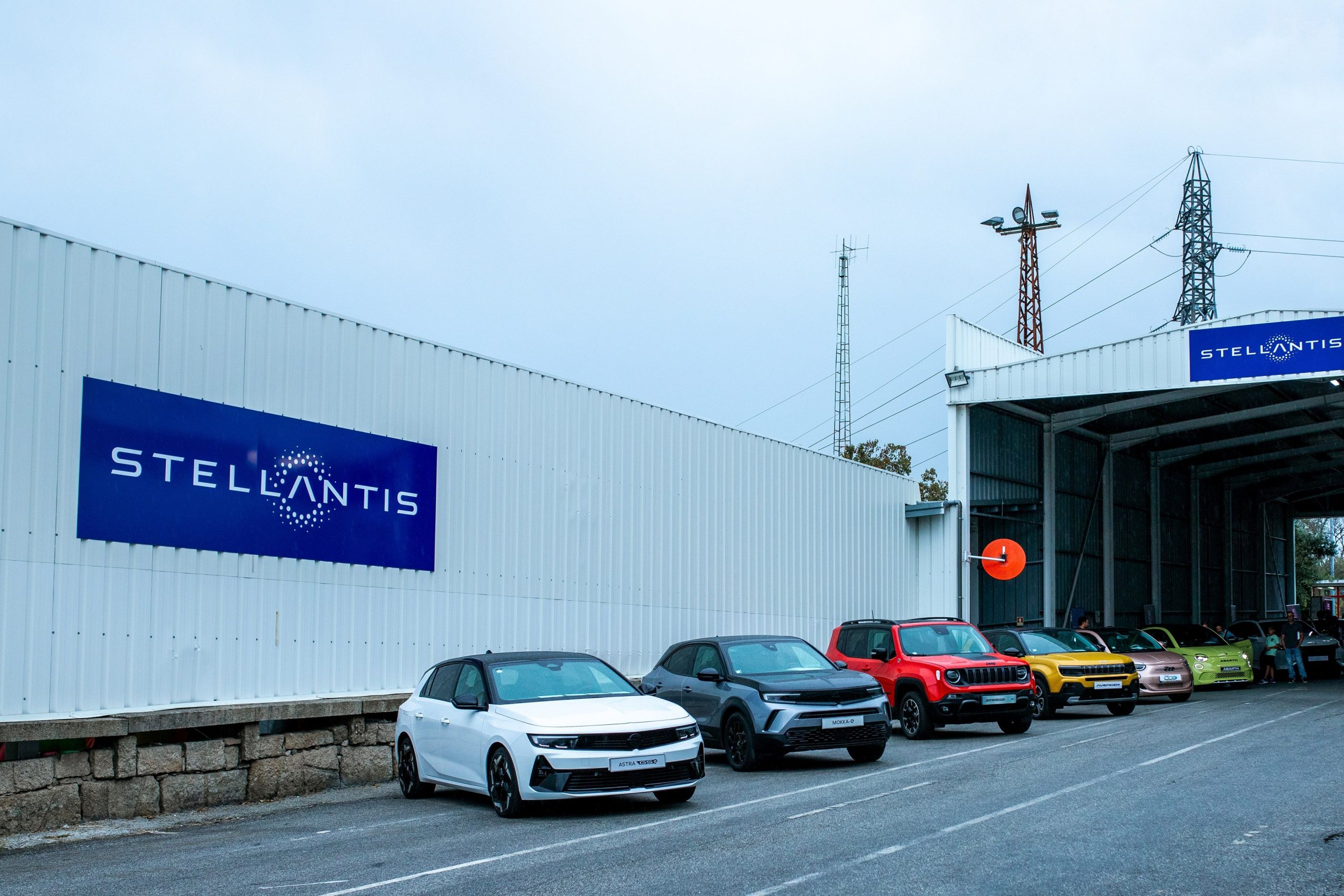 Stellantis avança com carros elétricos na fábrica de Mangualde já este ...