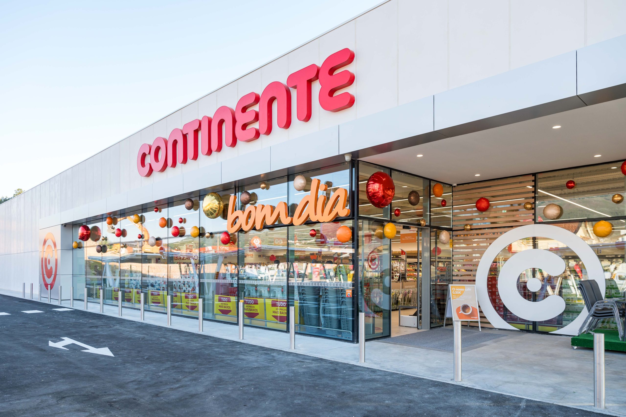 Continente abre nova loja em Tarouca